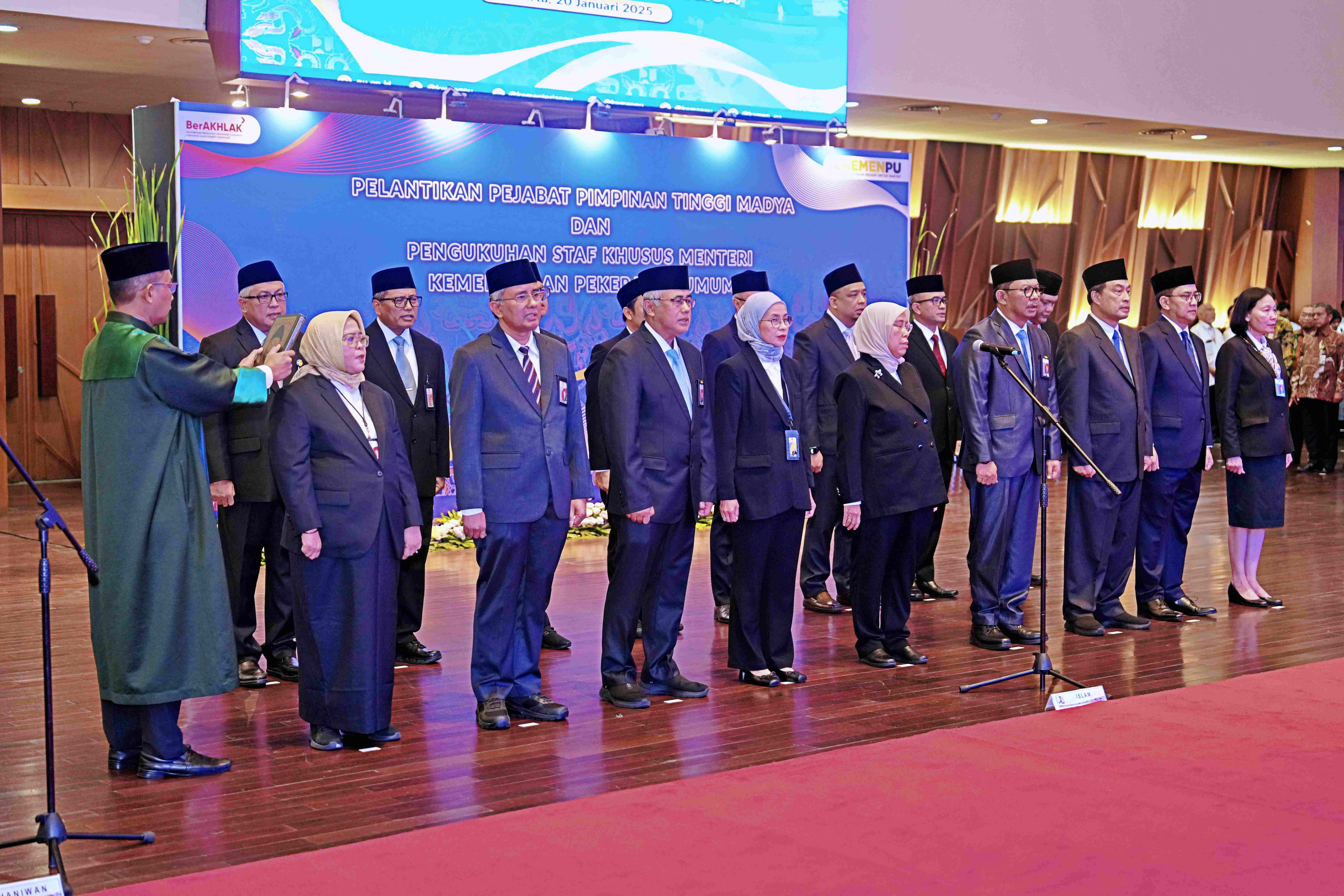 Album Foto Pelantikan Pejabat Eselon 1 - BPSDM Kementerian PU